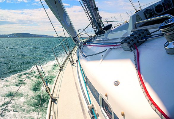 Arcona 370: A quality offshore cruiser that eats up the miles ...