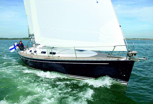 Arcona 370: A quality offshore cruiser that eats up the miles ...