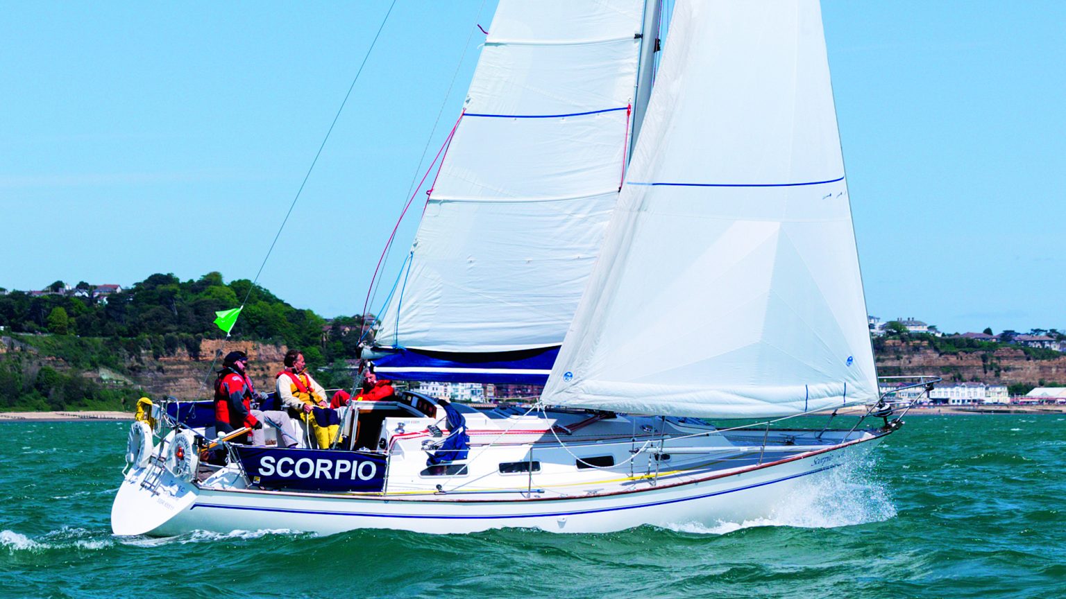 Sadler 290: A powerful & roomy twin-keeler - Yachting Monthly