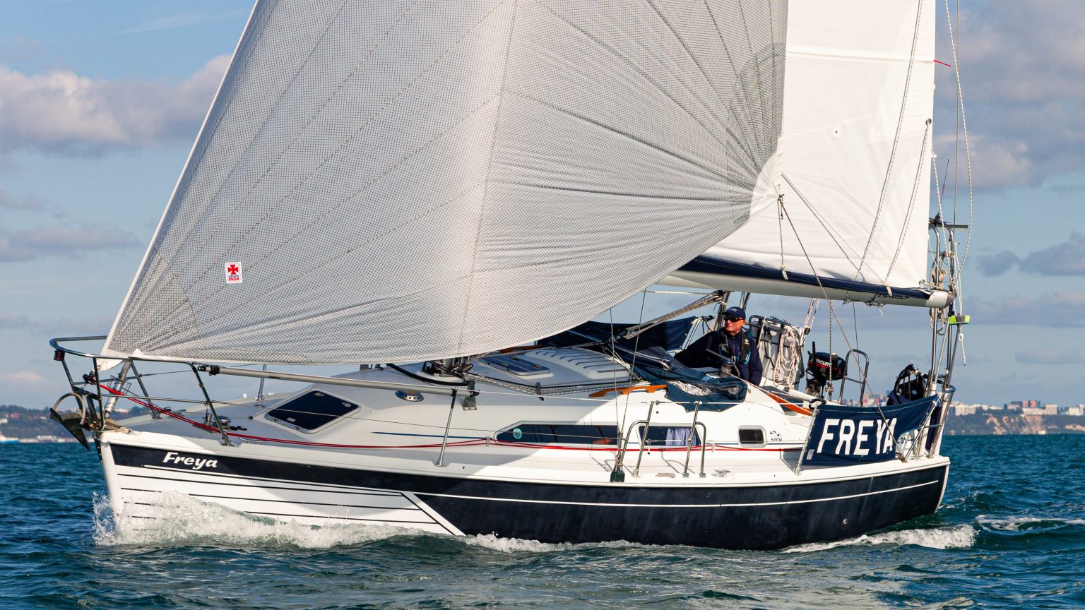 Hunter Channel 31: A sporty, solidly built cruiser - Yachting Monthly