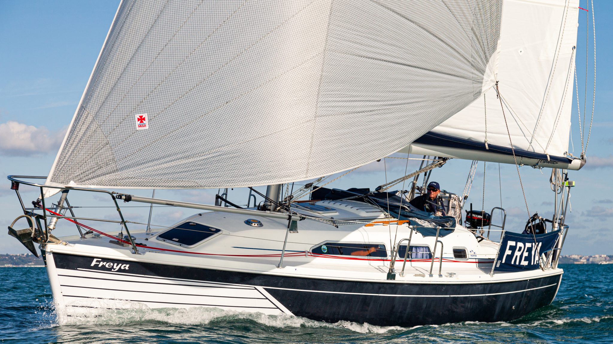 Hunter Channel 31: A sporty, solidly built cruiser - Yachting Monthly