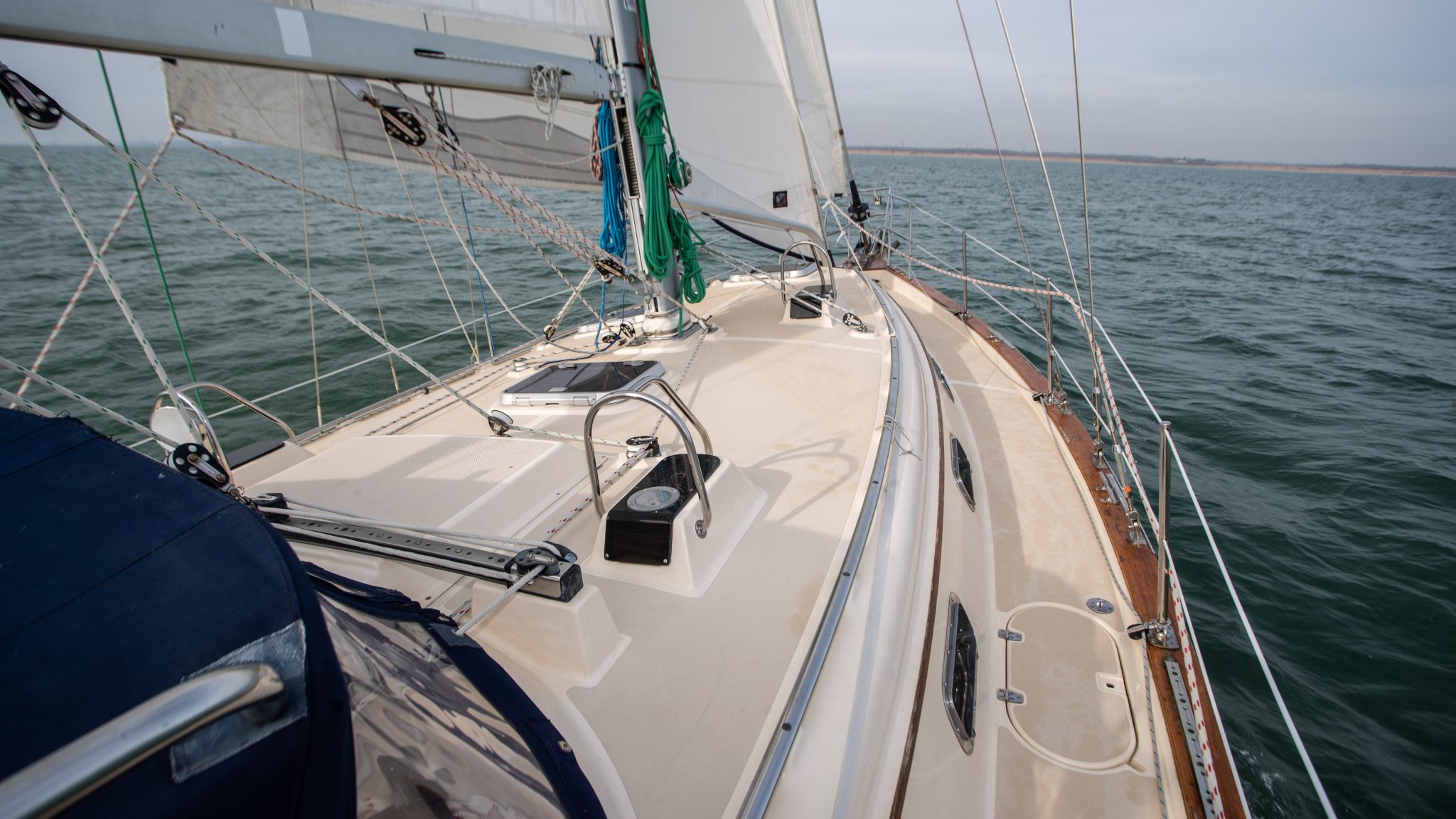 Island Packet 380: The best liveaboard cruiser out there? - Yachting ...