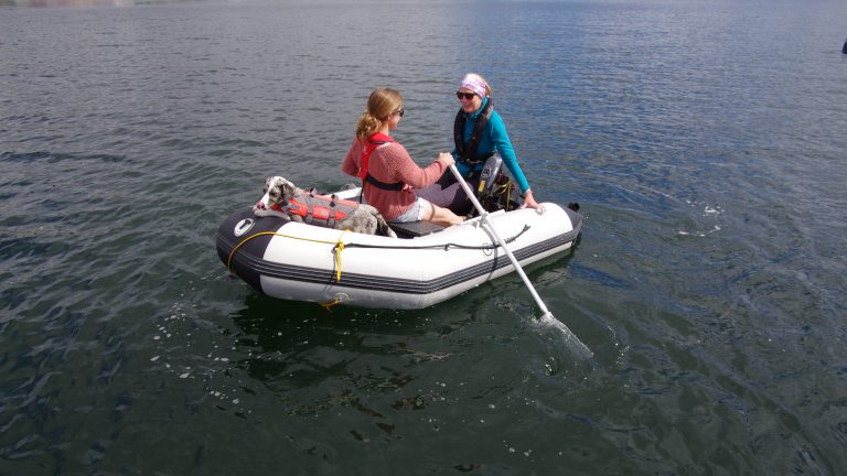 Handling & rowing a dinghy: a beginner's guide - Yachting Monthly