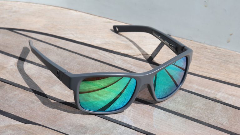 Best polarized sunglasses for sailors: 9 pairs tested on the water