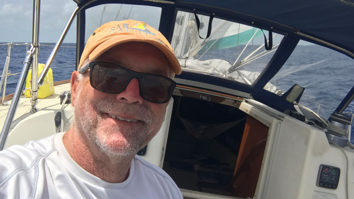 Boat steering failure on a lee shore: one sailor shares his experience ...