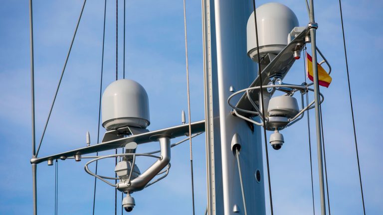 Marine satellite communication: options for recreational sailors ...