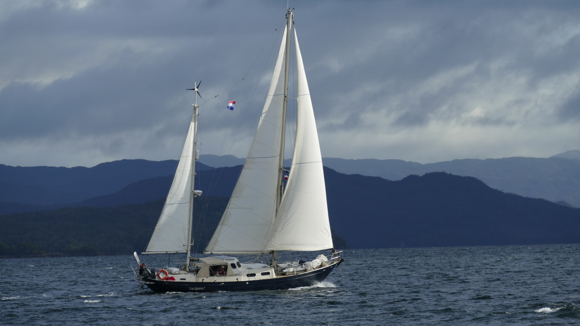 Sailing Patagonia : exploring a stunning, barren landscape by boat ...