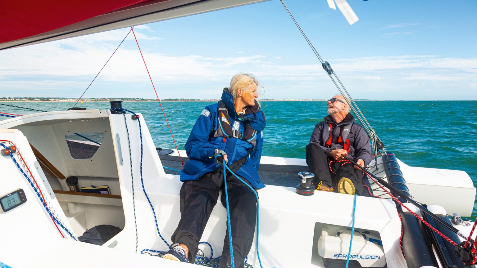 Astus 22.5 review: sporty little trimaran for the weekend? - Yachting ...