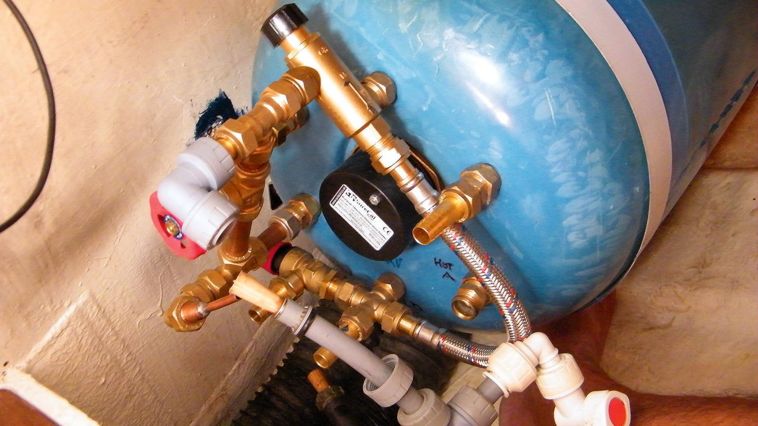 How to install hot water onboard a yacht - Yachting Monthly