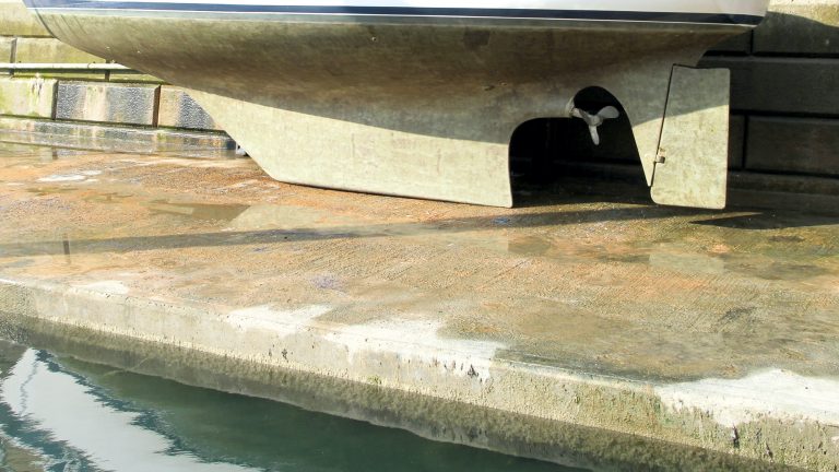 How to dry out alongside with your yacht - Yachting Monthly