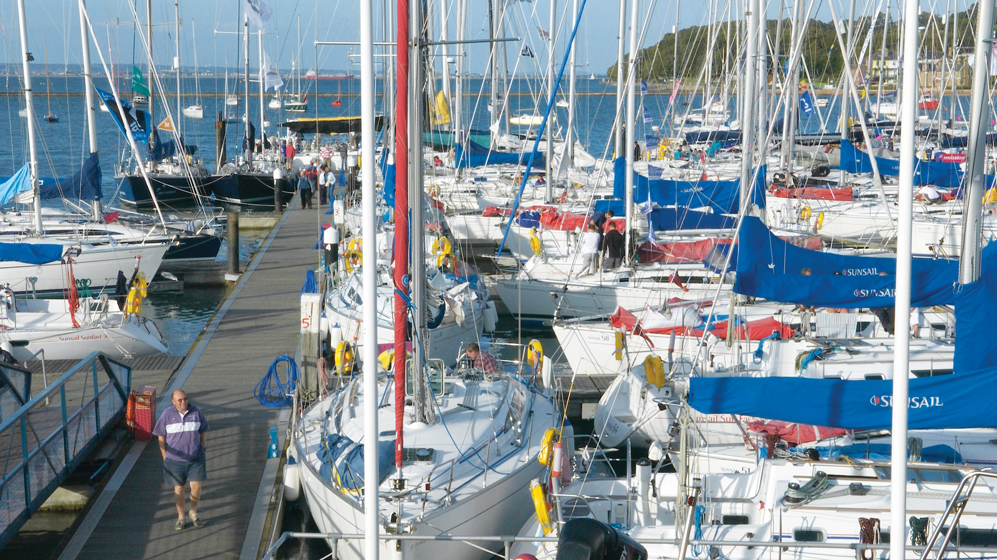 How to get a yacht out of a tight berth - Yachting Monthly