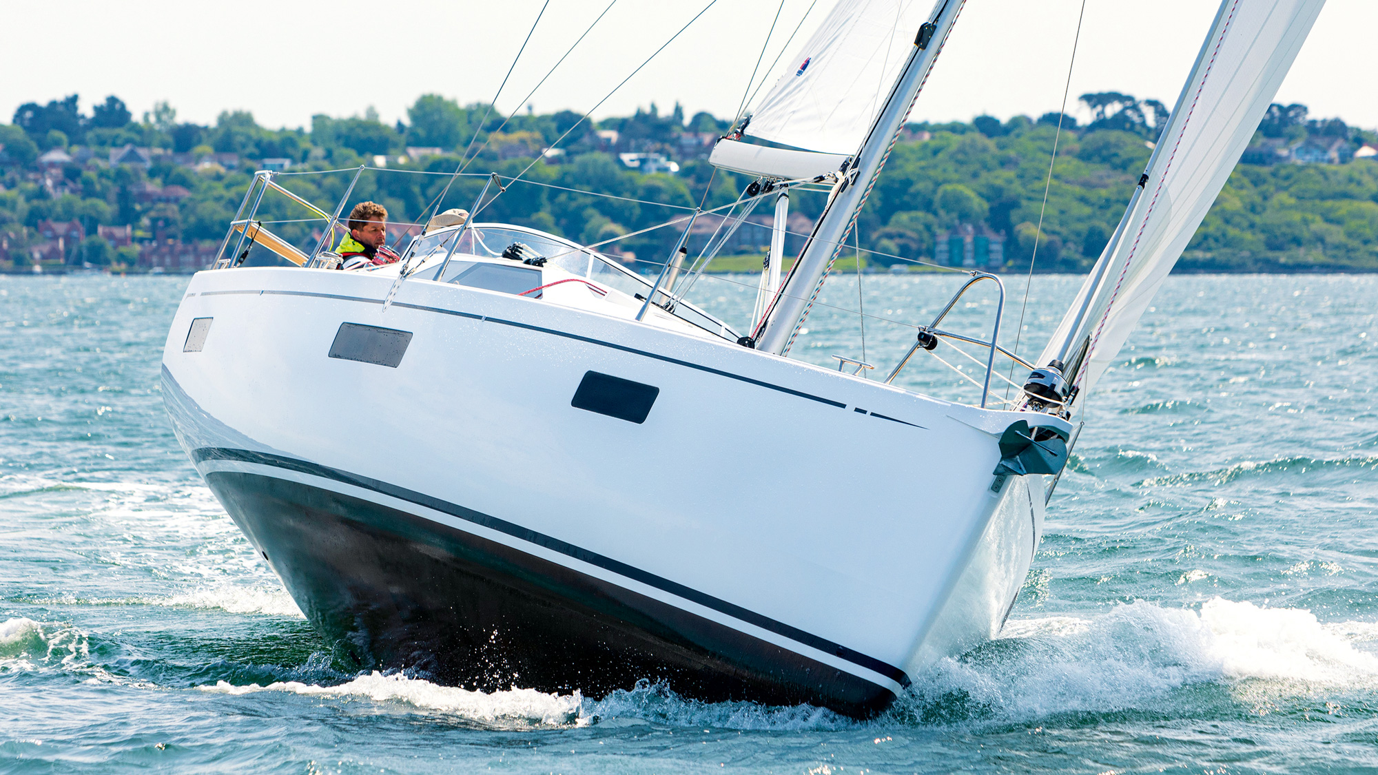GT325 review: a little different - Yachting Monthly