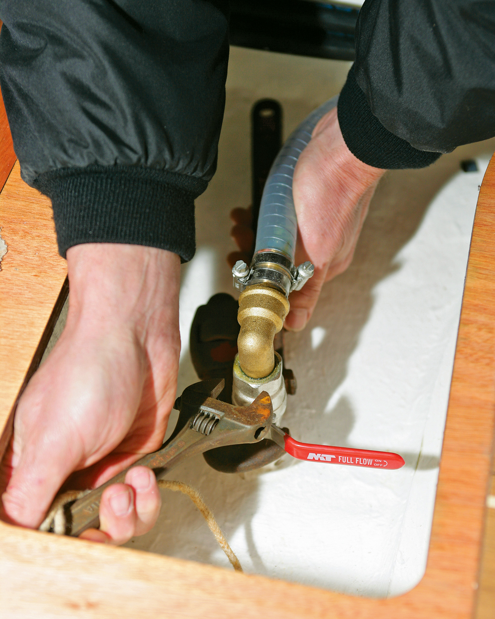 How a yacht’s hull fittings work - Yachting Monthly