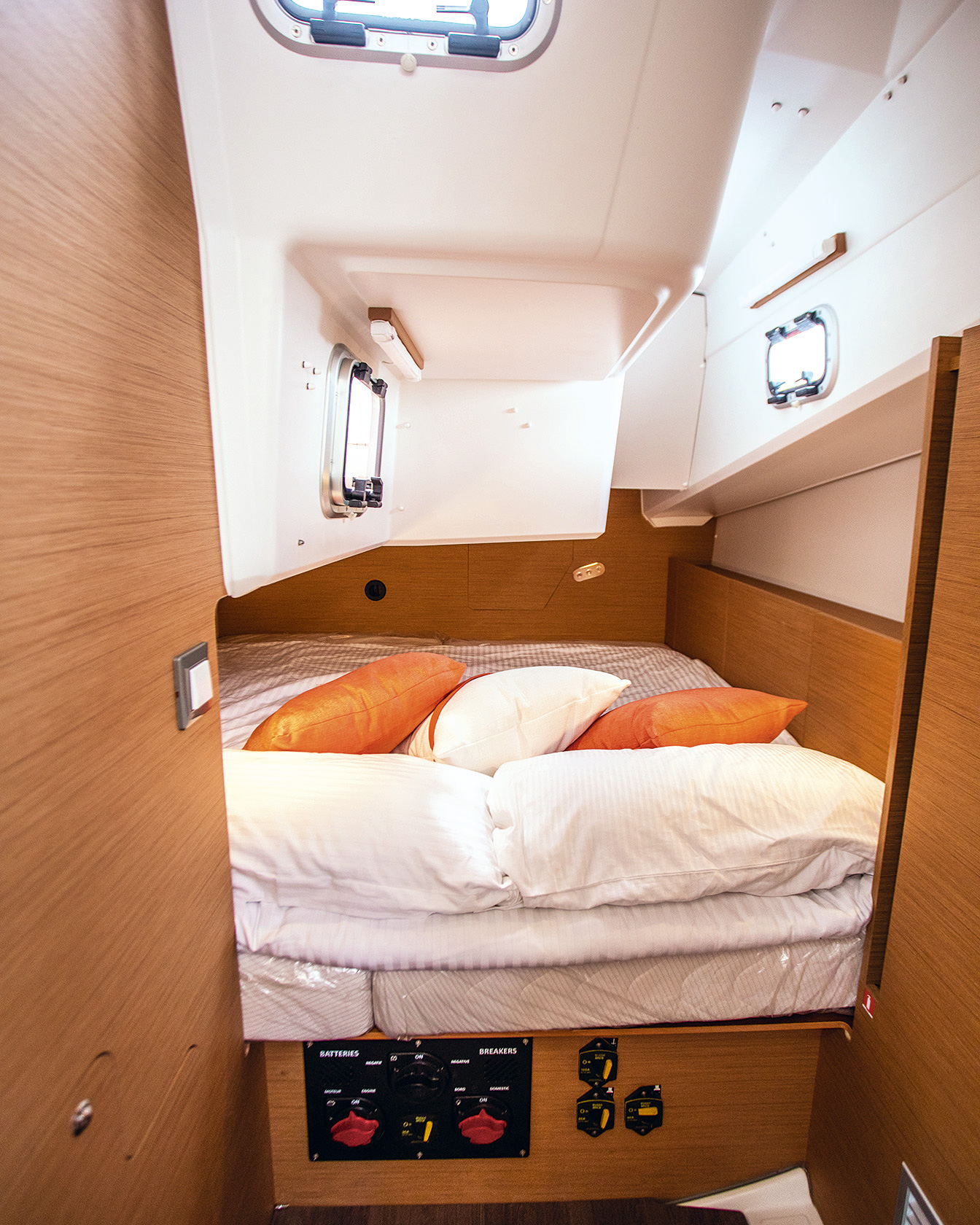 Jeanneau Sun Odyssey 380 review - Yachting Monthly