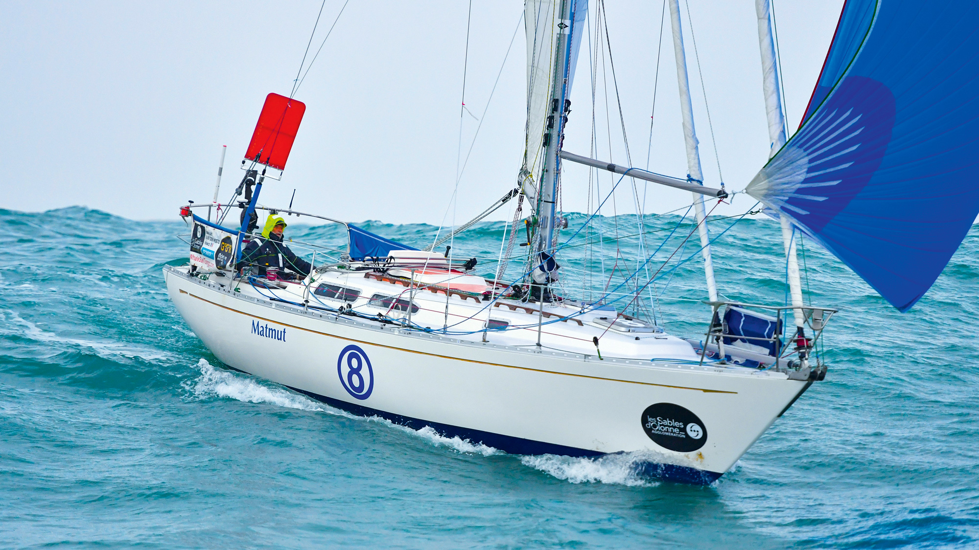 How do solo sailors sleep at sea? Experts share their tips and advice ...