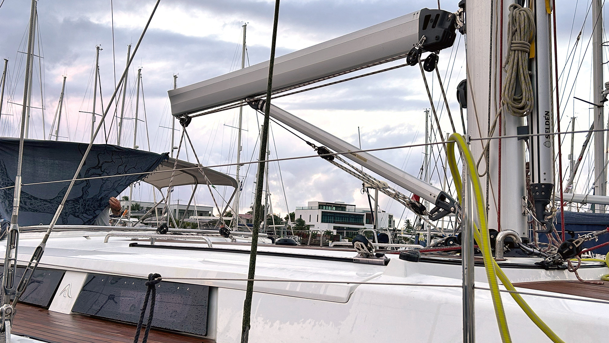 Expert guide: how to tune the rig of a yacht