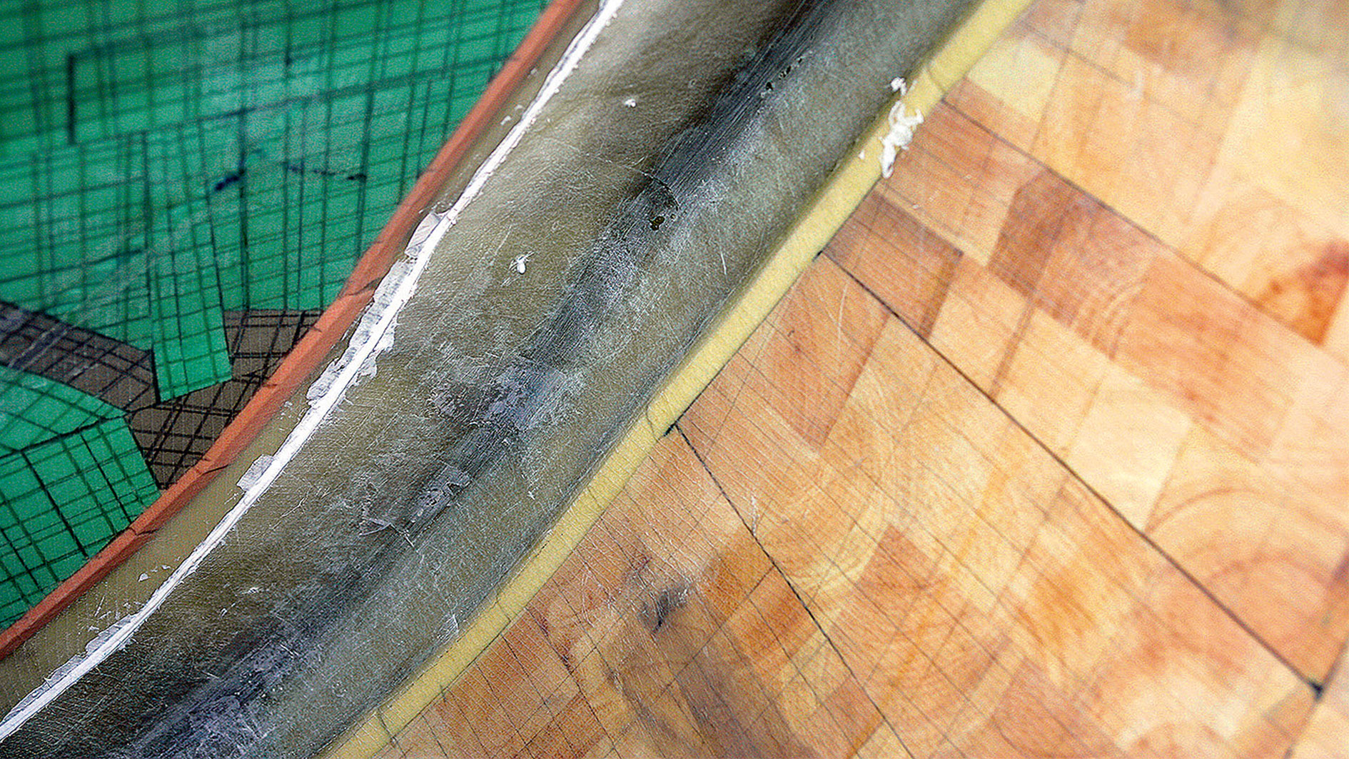 Keeping your boat afloat: how to find and fix hull moisture