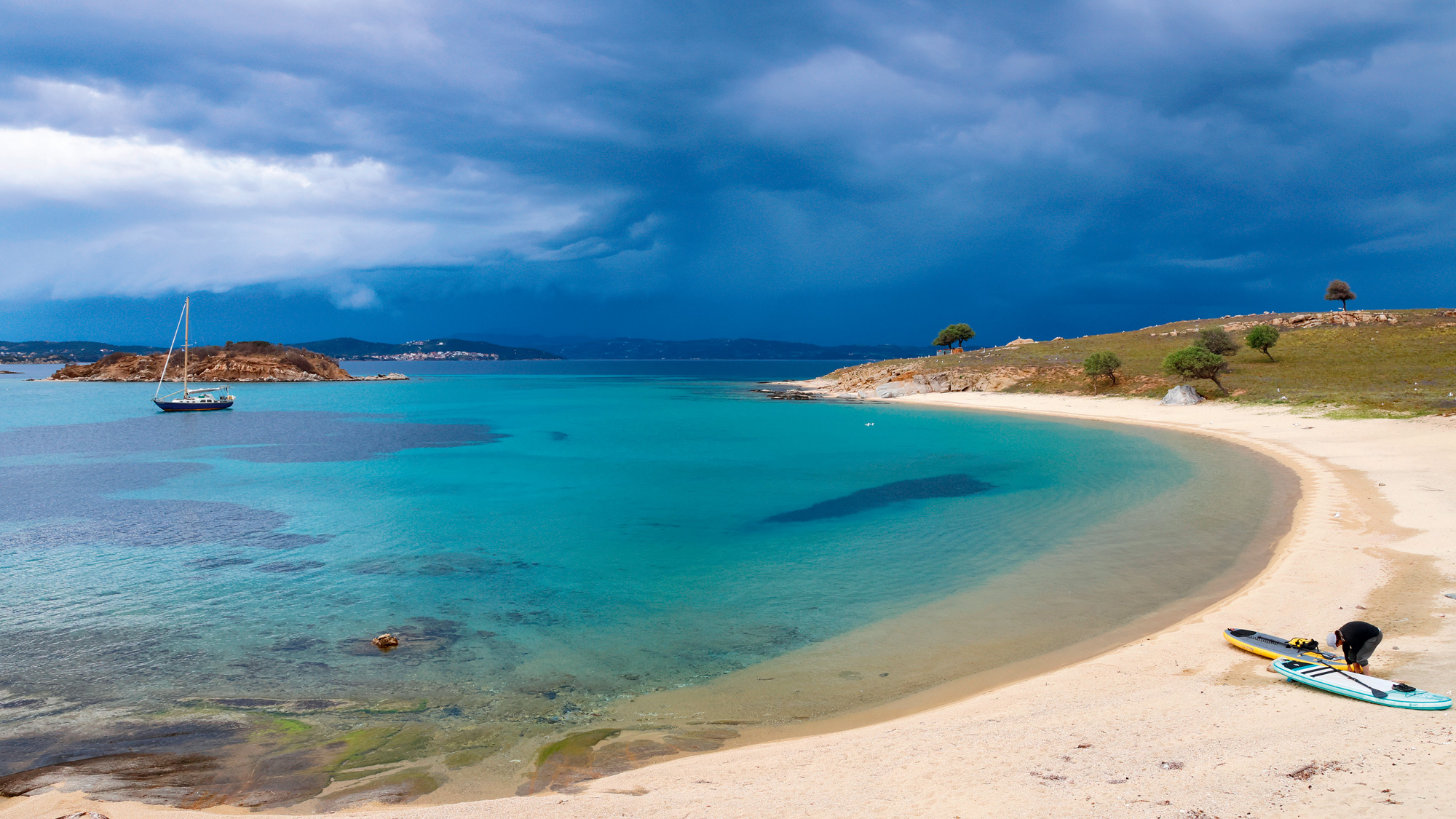 'The outcrops of rounded pink granite and sandy beaches reminded me of ...