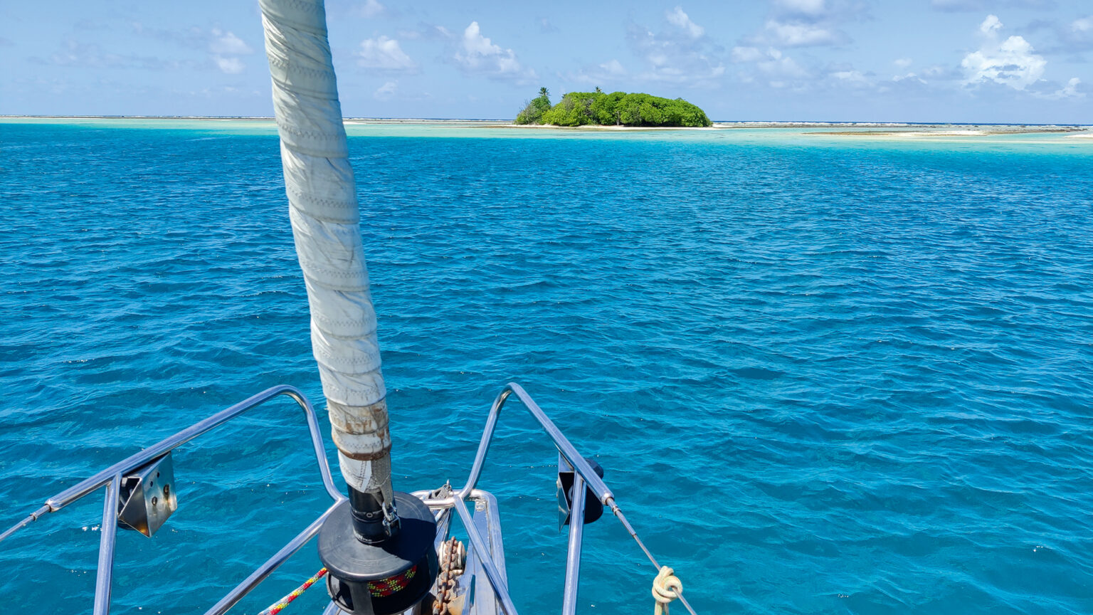 Exploring French Polynesia by boat: The call of the South Seas ...