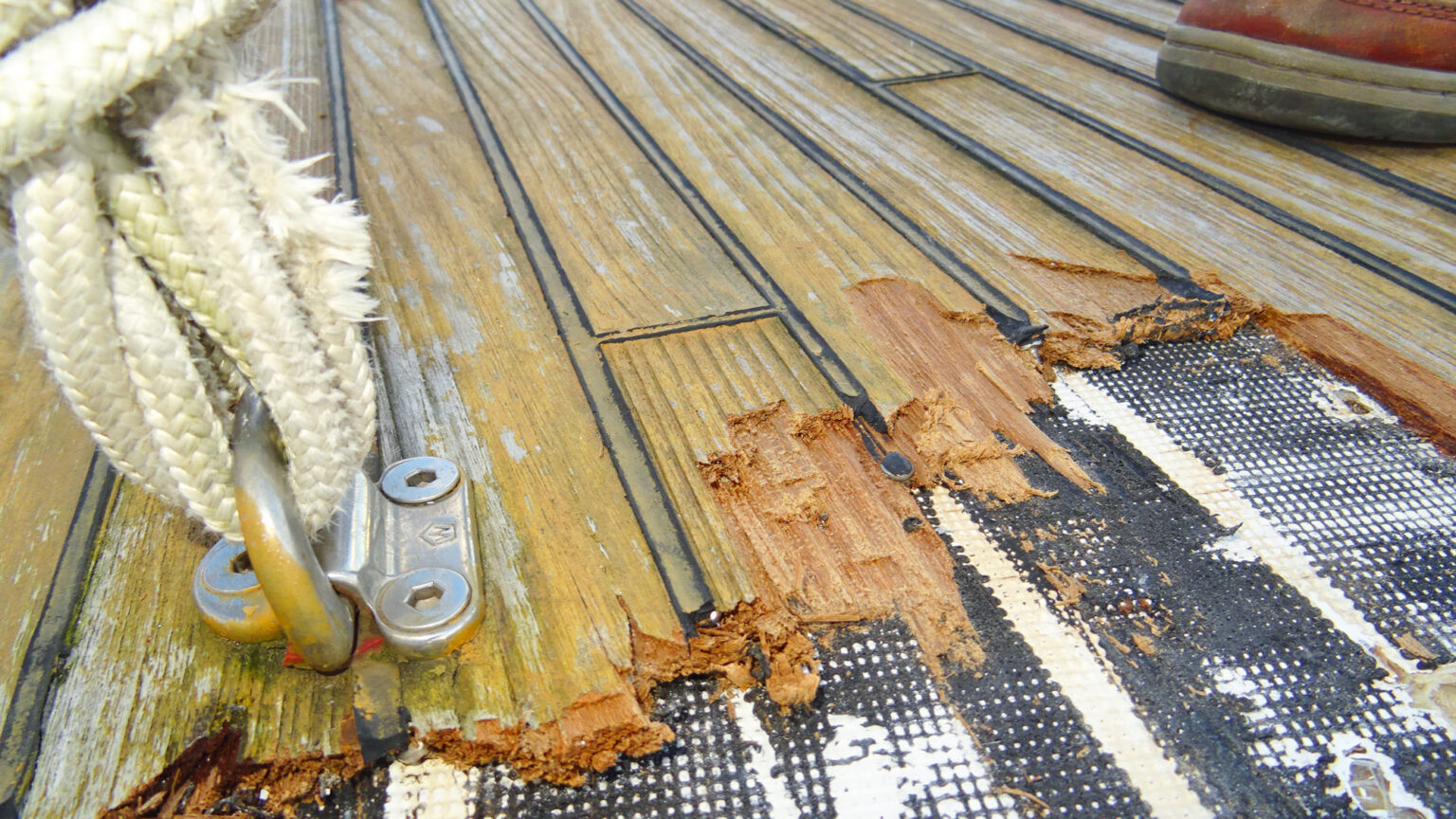 How to check the structural integrity of a GRP yacht hull