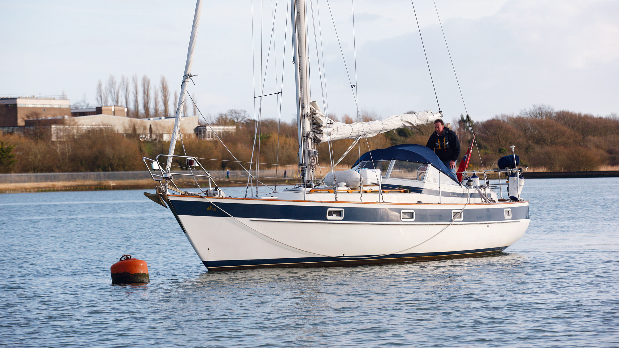 How to pick up a tricky mooring solo? - Yachting Monthly