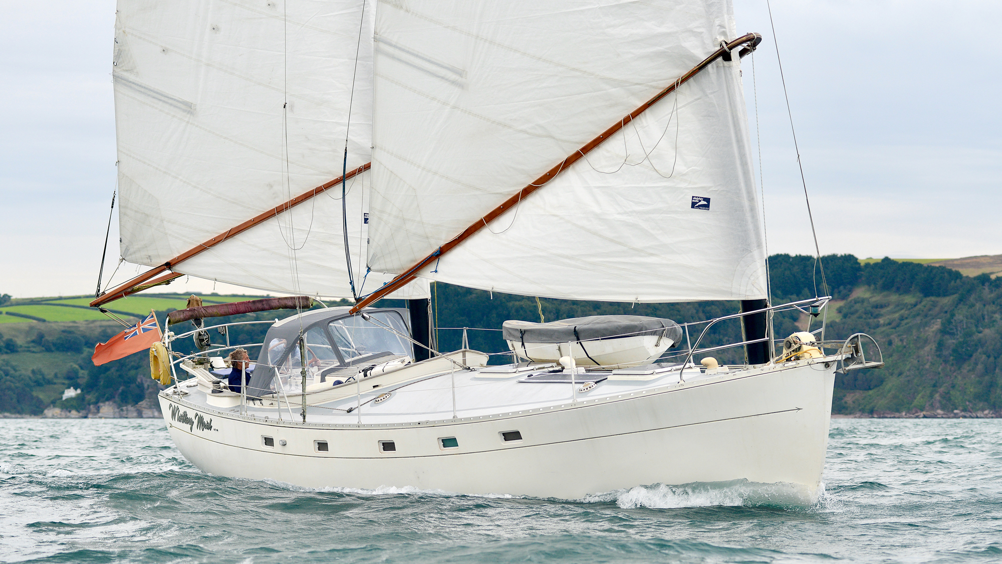 Freedom 40 used boat review: Unstayed marvel still going strong ...