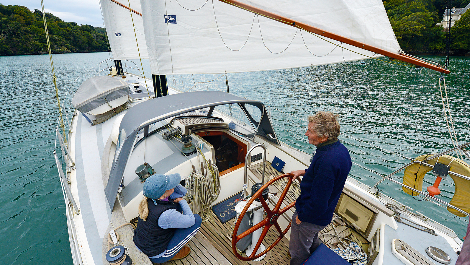 Freedom 40 used boat review: Unstayed marvel still going strong ...