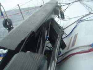 Polish VO60 breaks boom - Yachting World