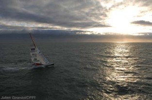 Teenage sailor jumps overboard - Yachting World
