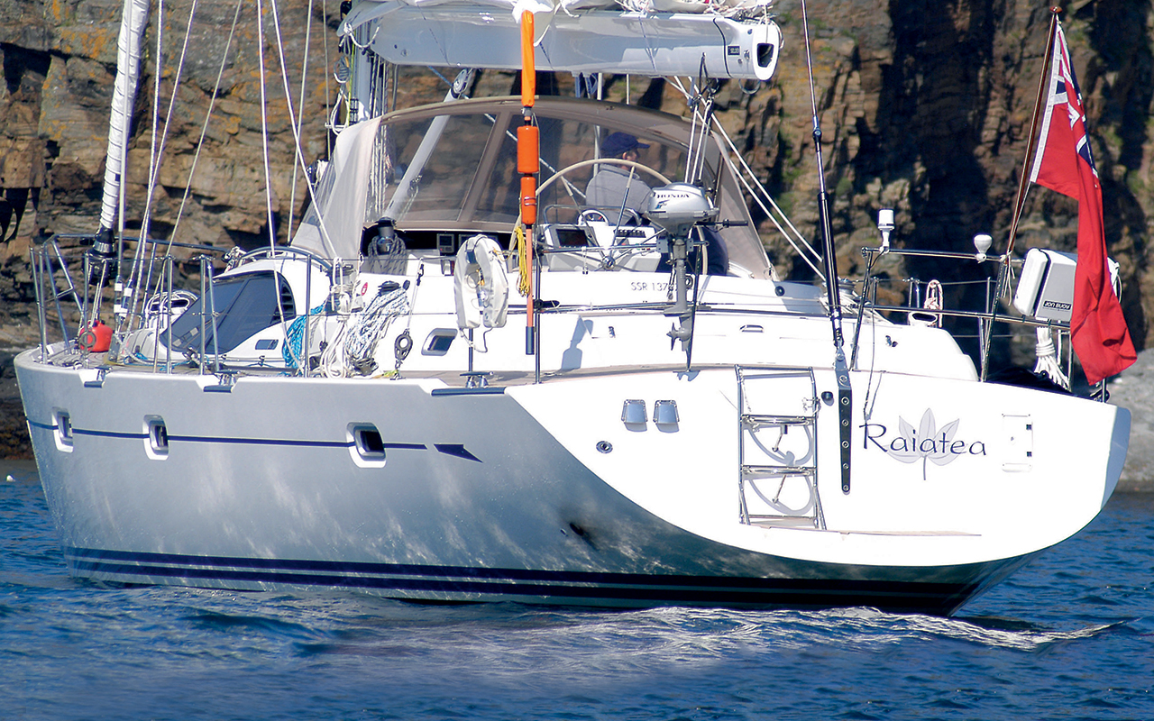 Oyster 54 review: from the archive - Yachting World