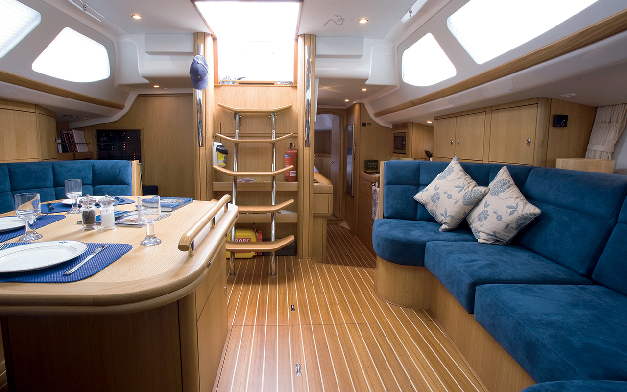 Oyster 54 review: from the archive - Yachting World