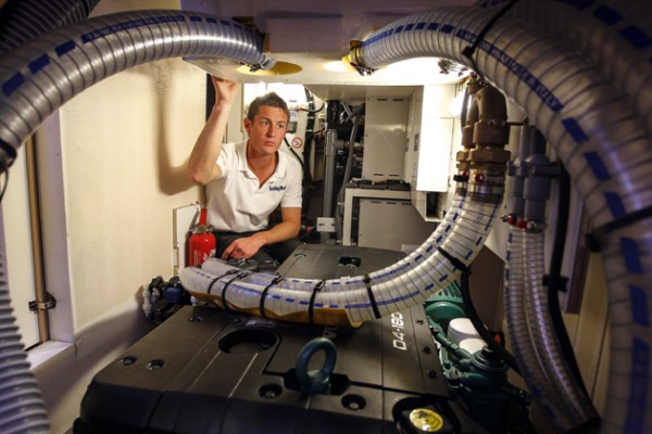 Jeanneau 64 boat test – Yachting World