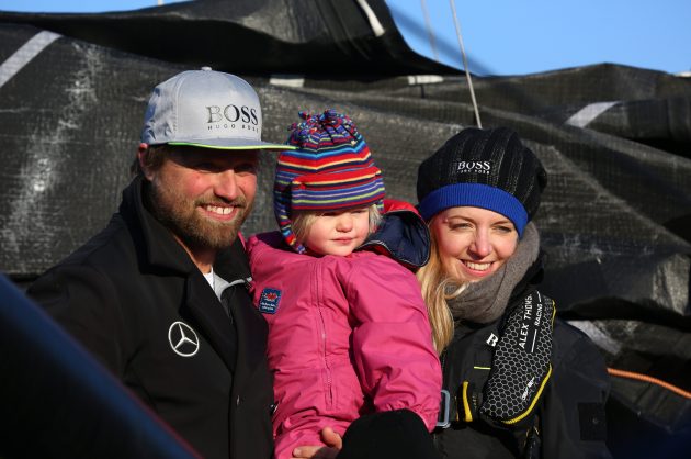 Alex Thomson hailed by French for 'magnificent 2nd' in Vendée Globe