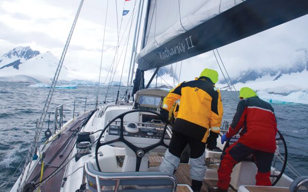 Sailing Antarctica: Record-breaking voyage around the southern continent
