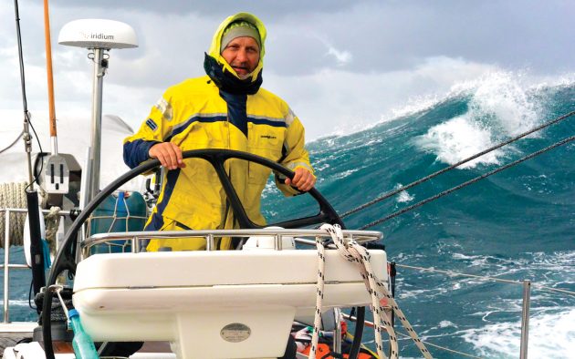 Sailing Antarctica: Record-breaking voyage around the southern continent