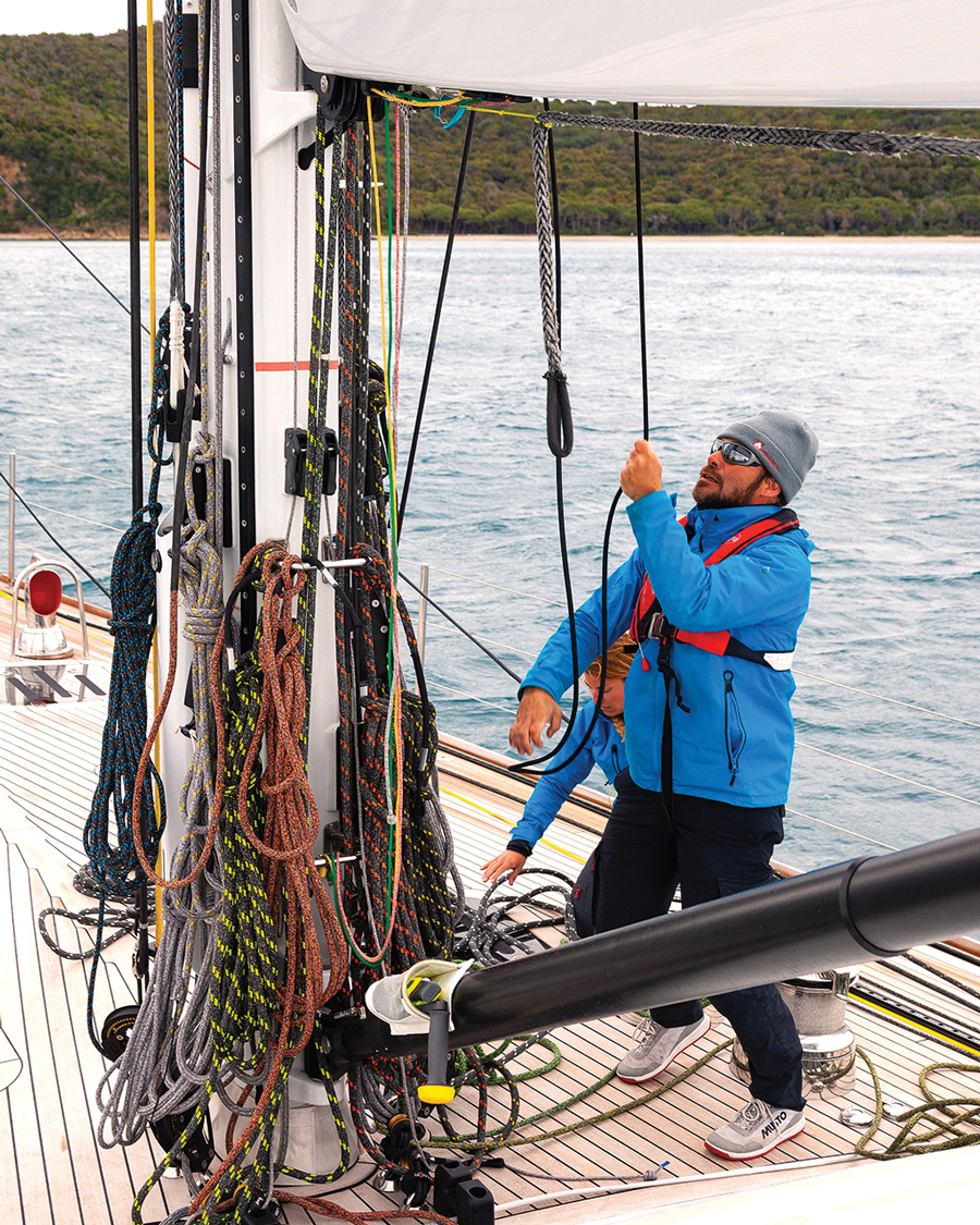 Contest 85CS: This Dutch superyacht is a seriously efficient sailing ...