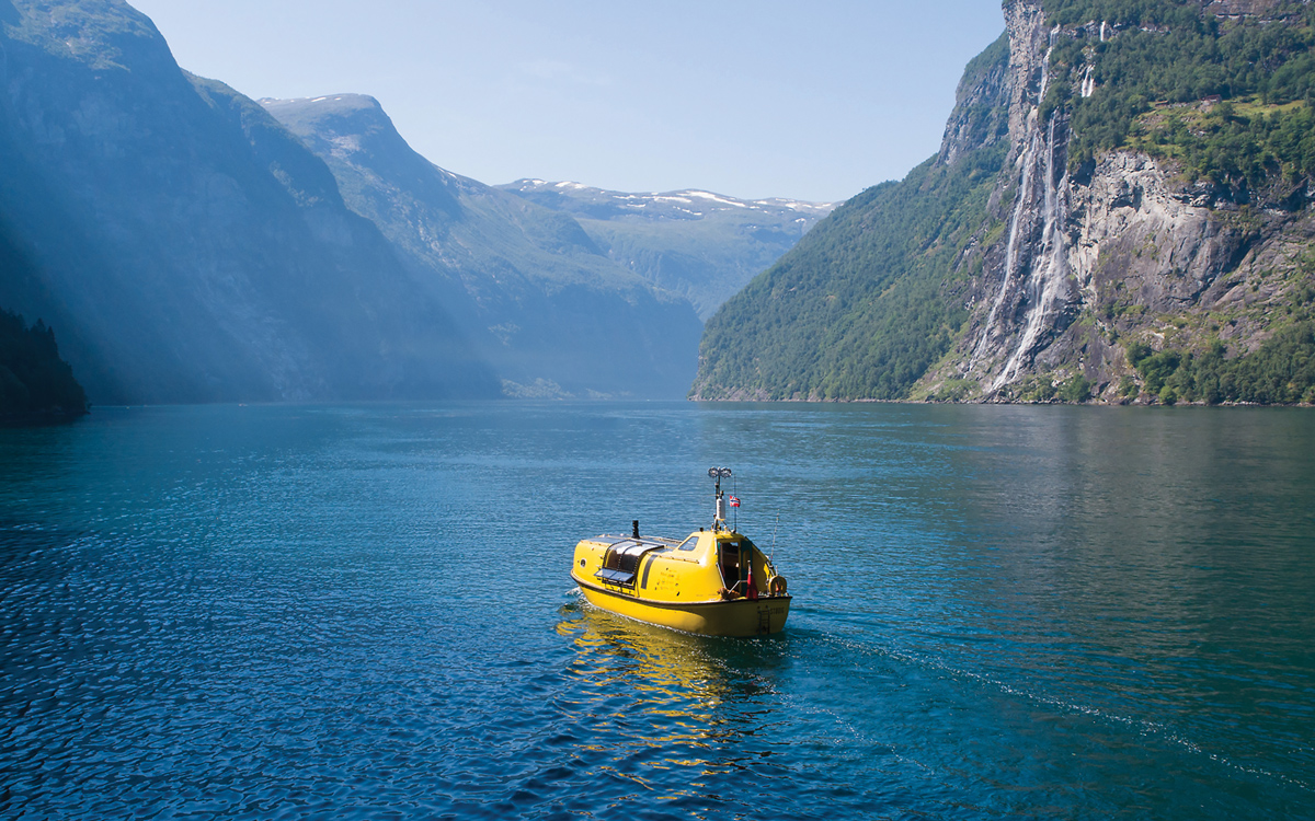 How two architects refitted a cheap old lifeboat into this Arctic ...