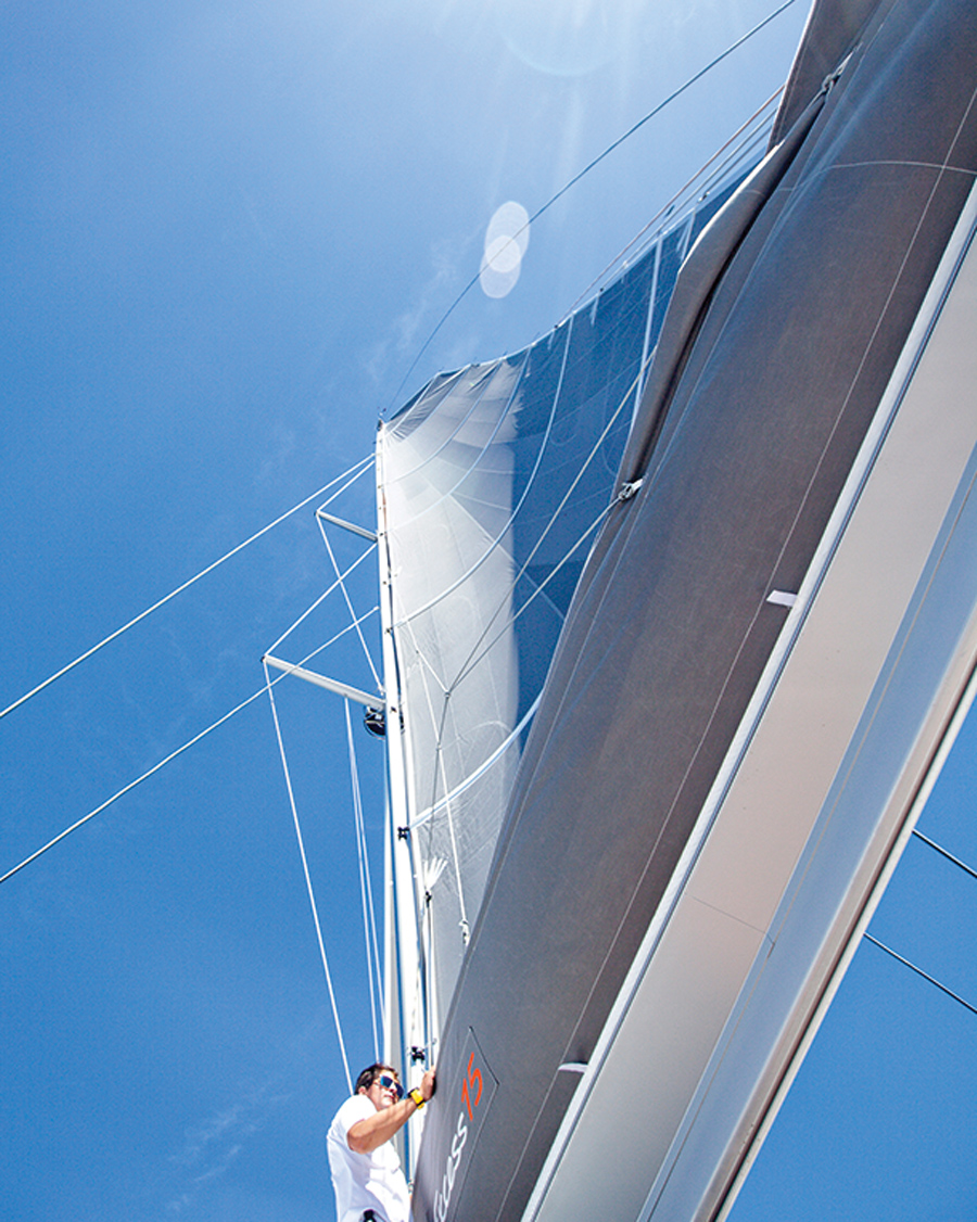 Mainsail handling: Advanced sailing techniques for catamarans and ...