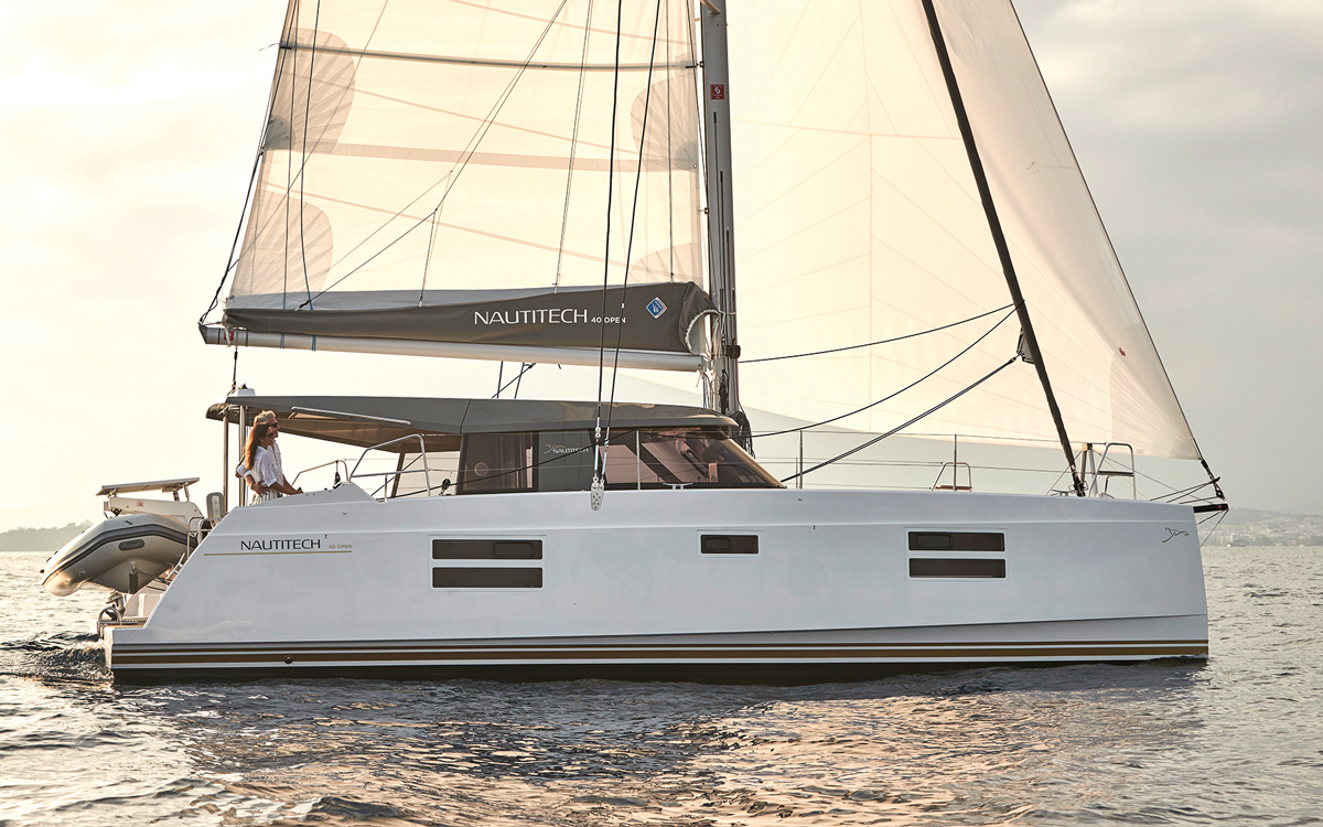 Moody 41DS review: Could this model win you over to the decksaloon ...
