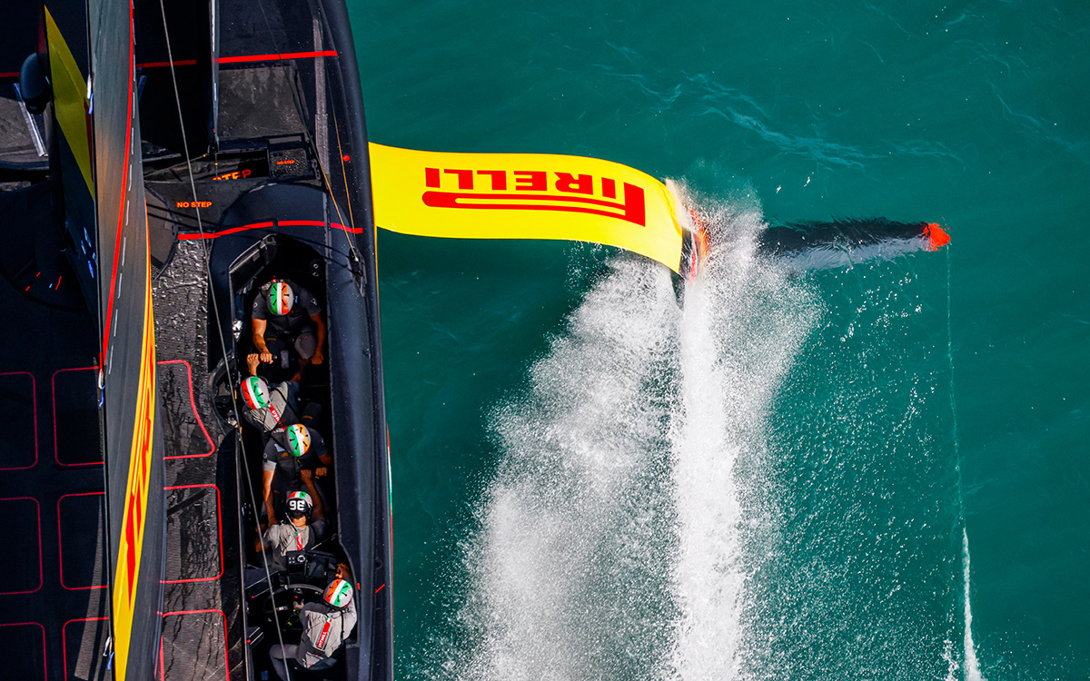 Prada Cup Final: Luna Rossa wins in impressive style - Yachting World
