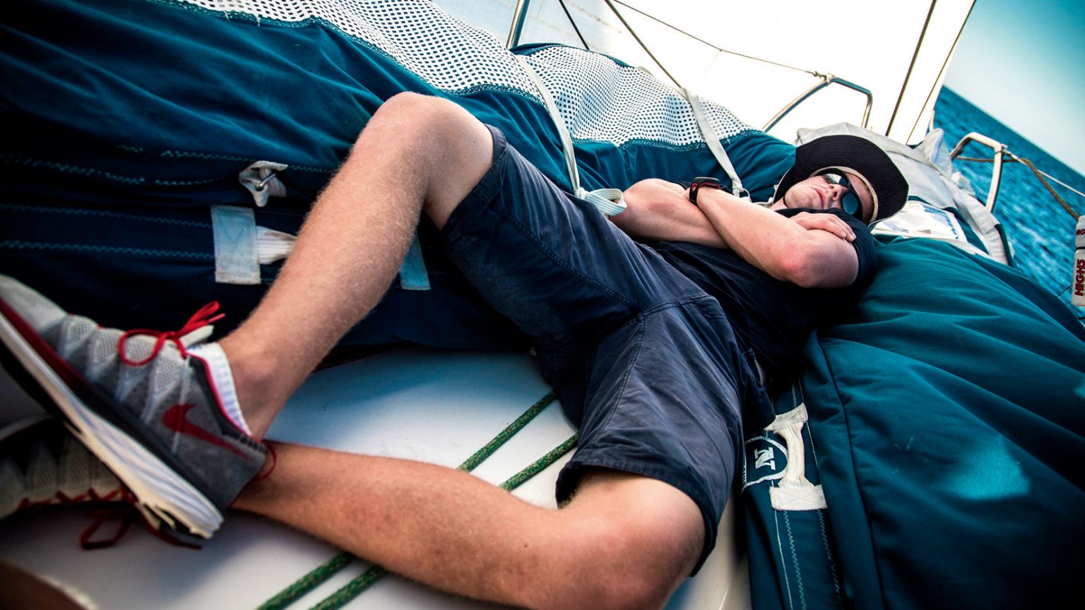 Light wind sailing skills with Pip Hare - Yachting World