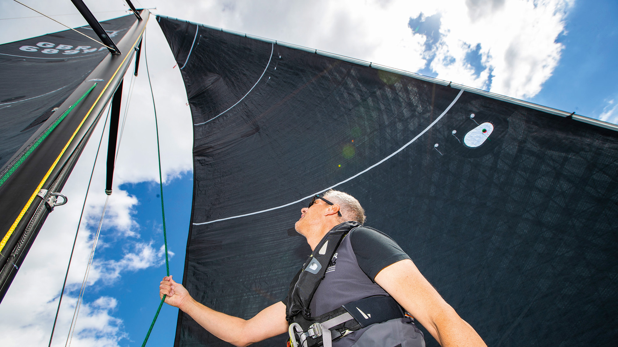 Double handed sailing skills: Spinnaker hoists - Yachting World