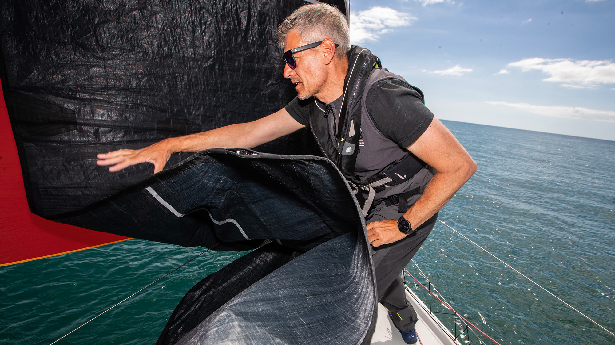 Double handed sailing skills: Spinnaker hoists - Yachting World