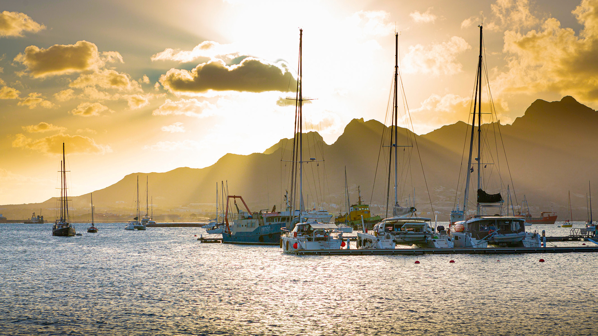 Making the switch: How we become a liveaboards - Top Cruise Trips