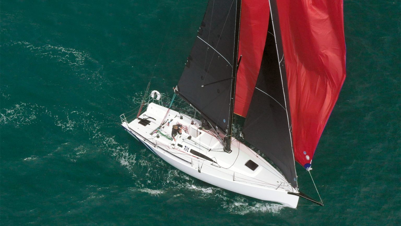 Double handed sailing skills: Spinnaker drops - Yachting World