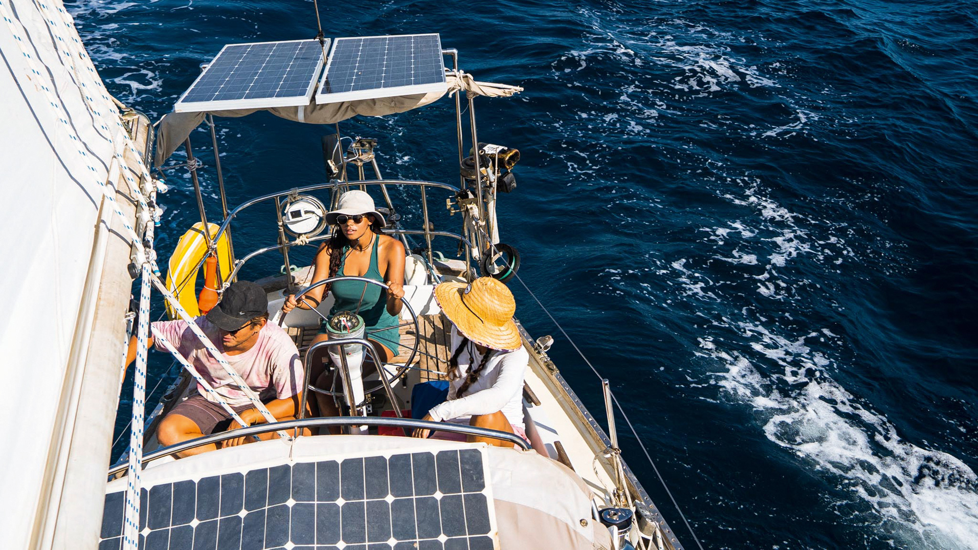 Costa Rica boat: discovering an unspoilt paradise - Top Cruise Trips