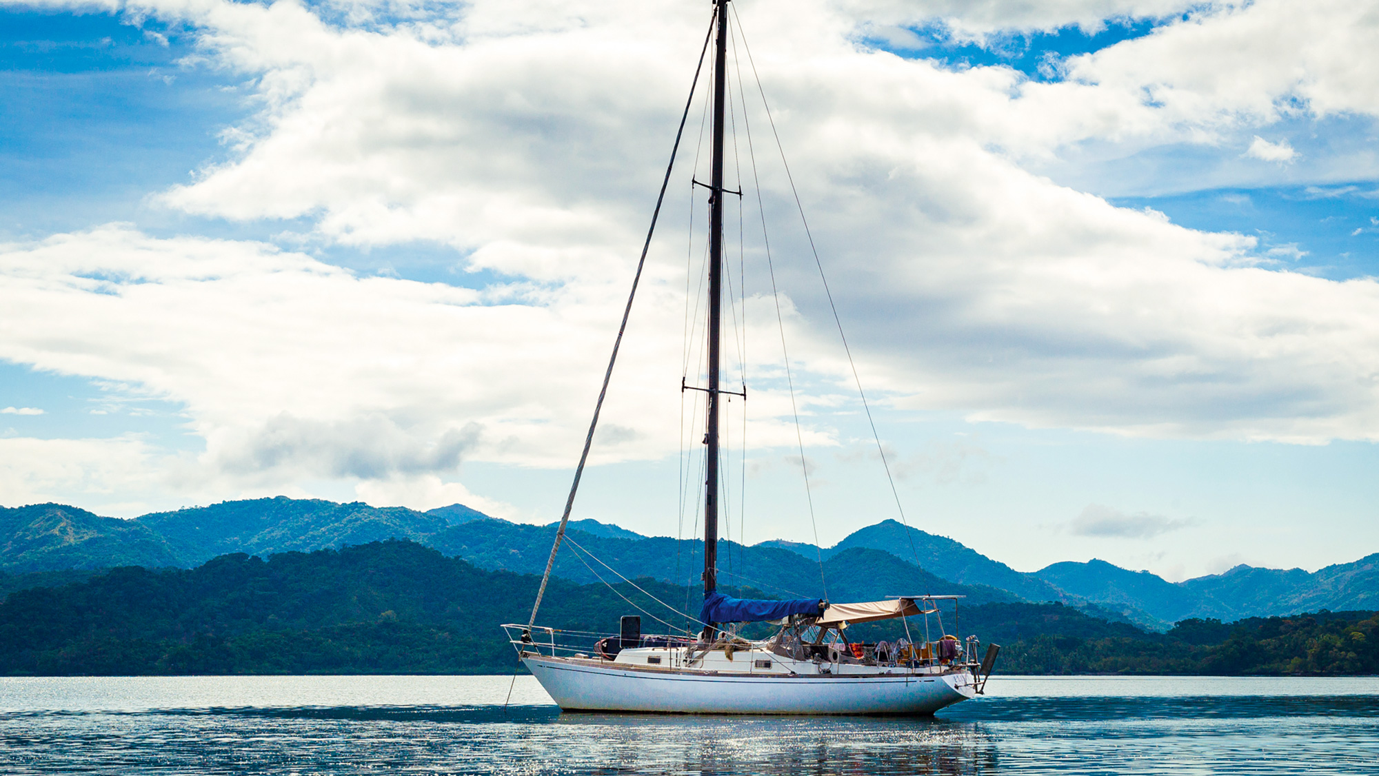 Costa Rica boat: discovering an unspoilt paradise - Top Cruise Trips