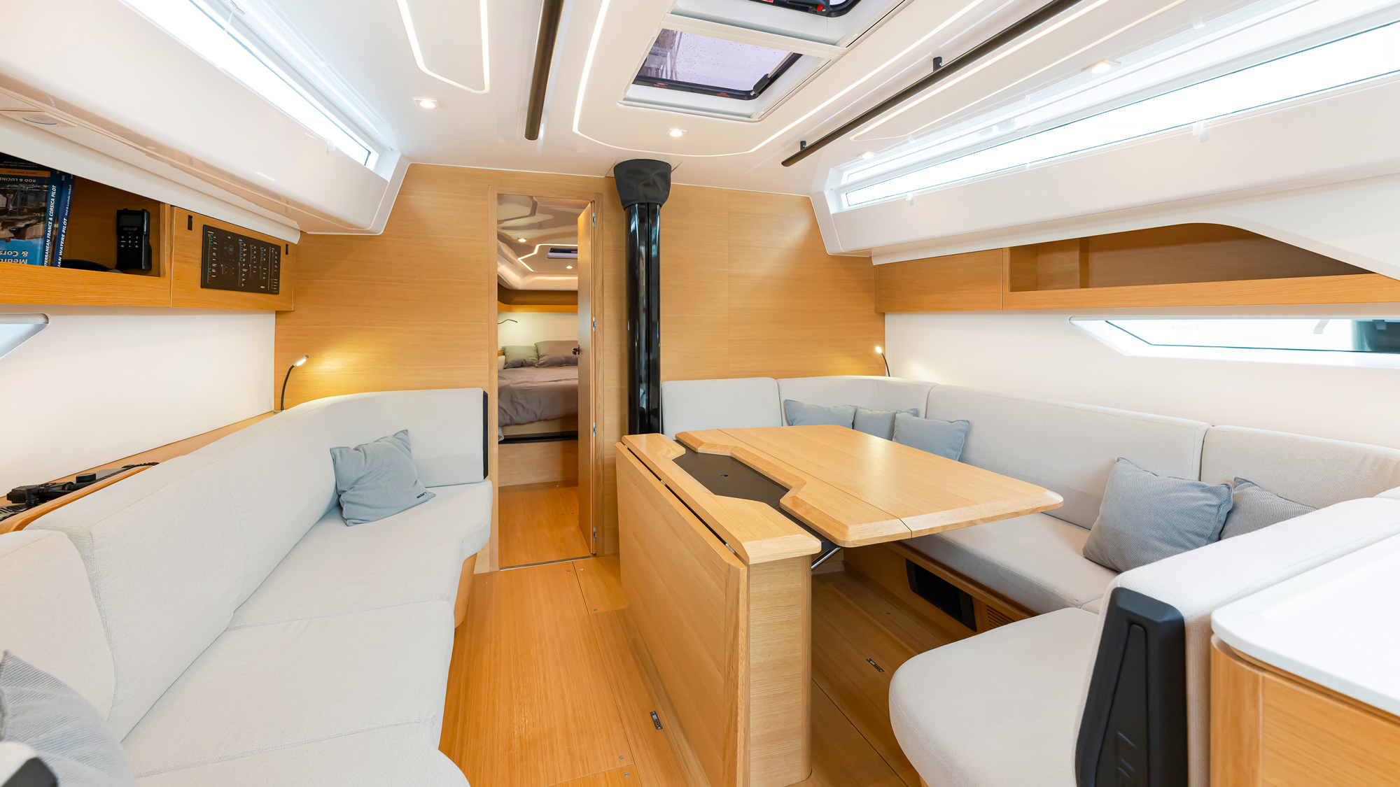 Elan E6 review: Fun to sail with a nice, sporty feel - Yachting World