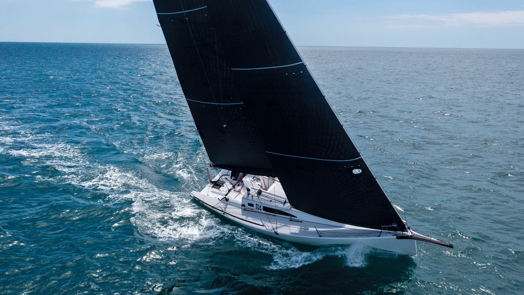 Double handed sailing skills: Upwind trim and reefing - Yachting World