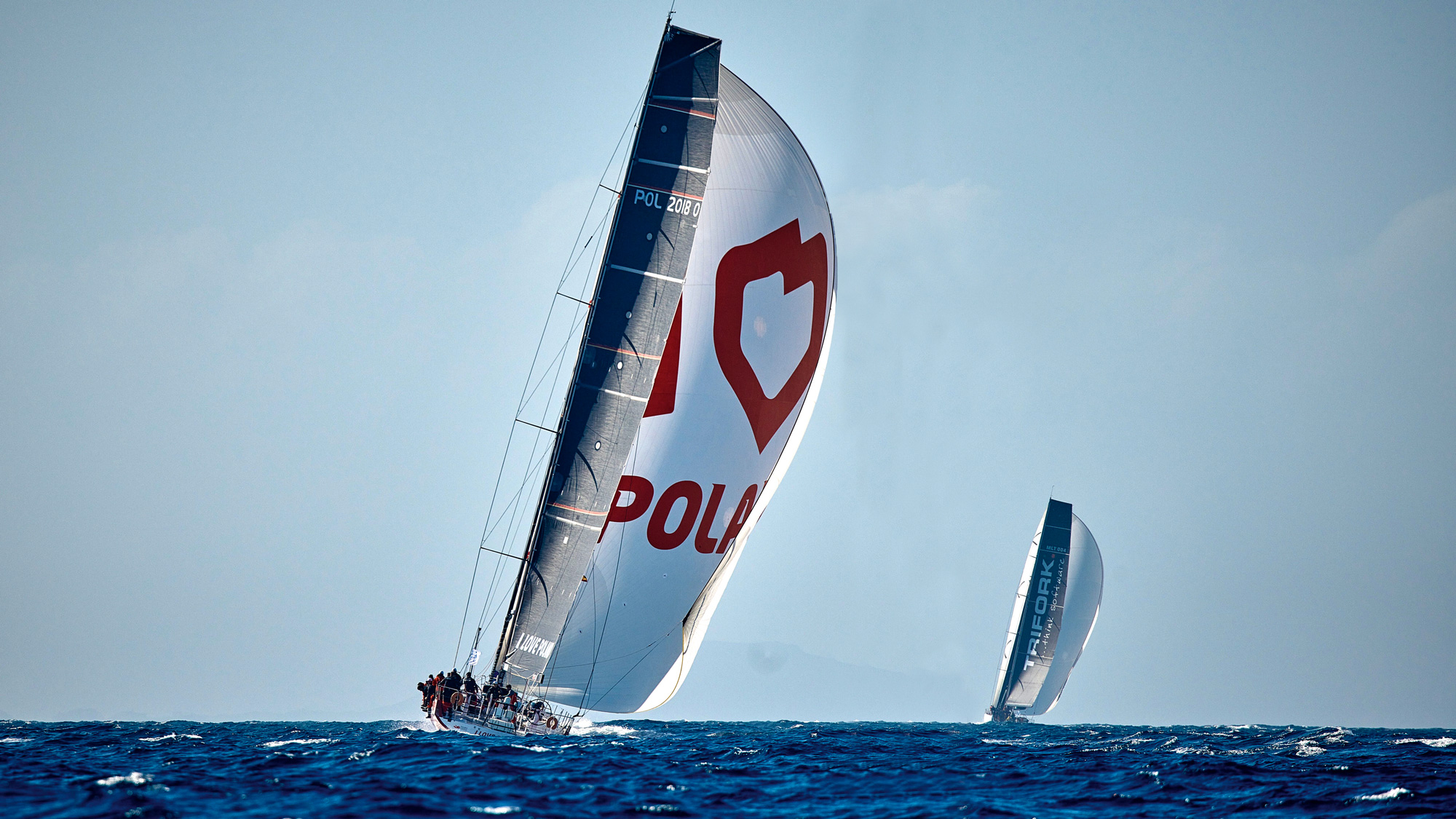 5 top tips: How to gybe in strong winds - Yachting World